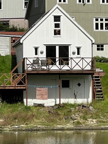 Cottage By The Waterfront - Faroe Islands