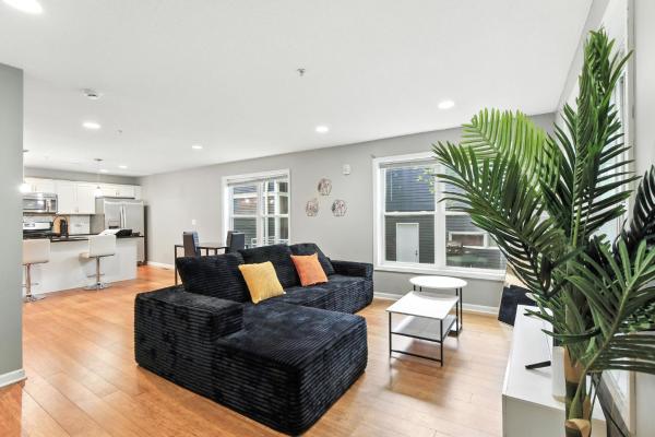 Lavish 3bed 3bath Condo In Uptown - Minneapolis, MN