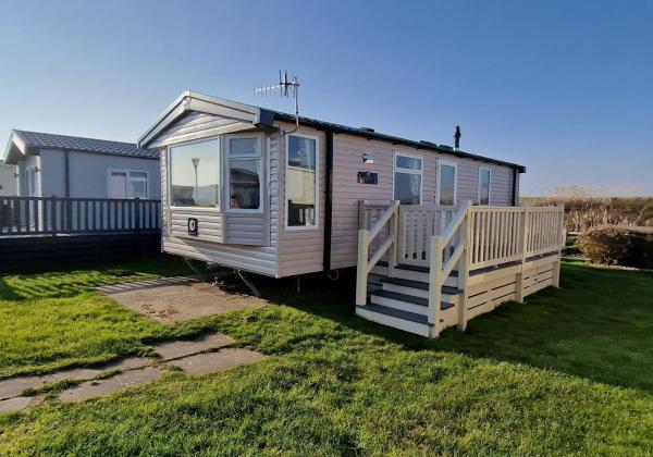 Alice In West Sands - Hampshire