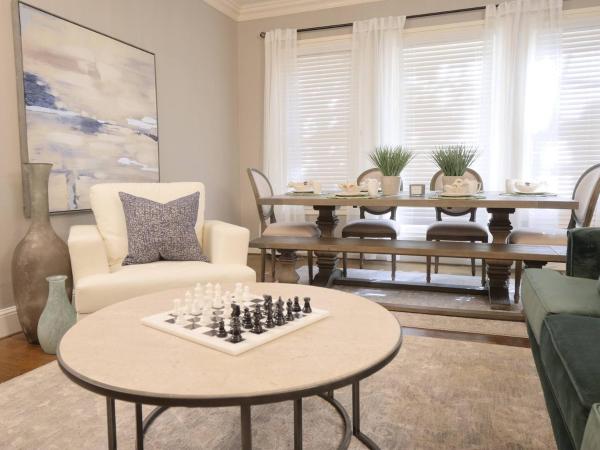 Elegant French-garden Courtyard Retreat In Dallas - Dallas