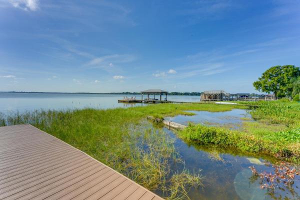 Dora Canal Views And Shared Dock Apt In Tavares! - Lake Harris, FL