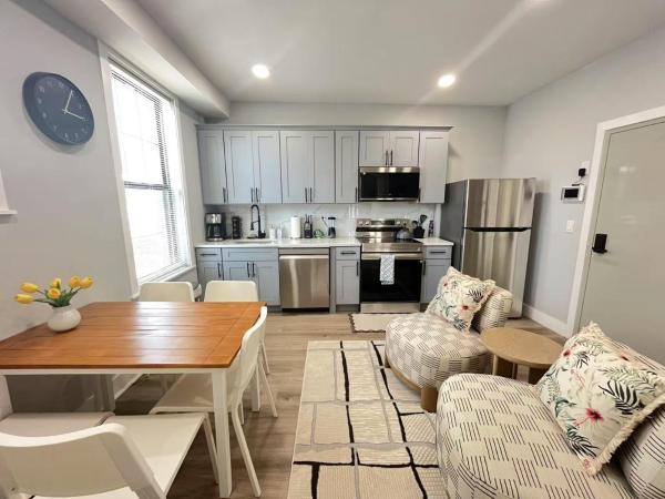 New Spacious 2 Bedroom In Central Philly - Upper Darby, PA