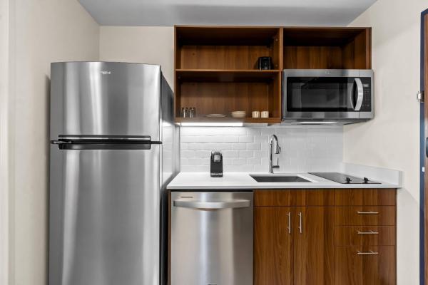 Everhome Suites Chandler Phoenix Fashion Center - Gilbert, AZ