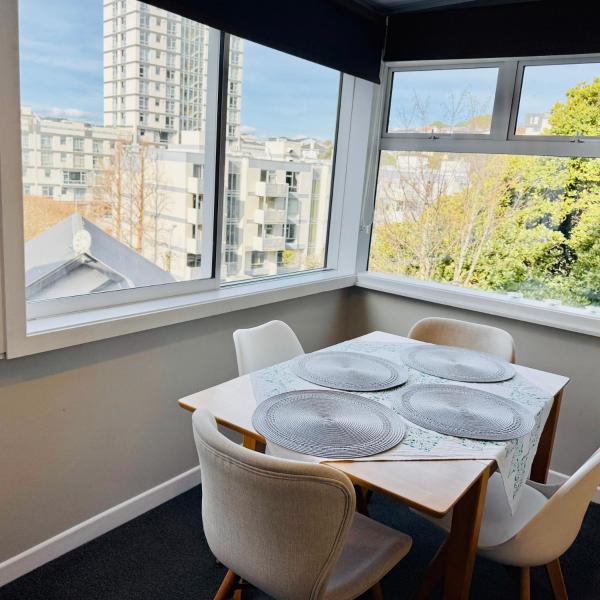Aro Valley -Semi Inner City Gem With A Patio - Wellington
