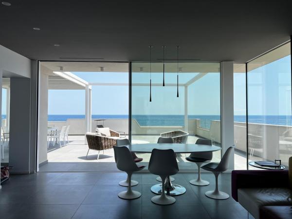 Villa Sul Mare Dambra Apartment - タオルミナ