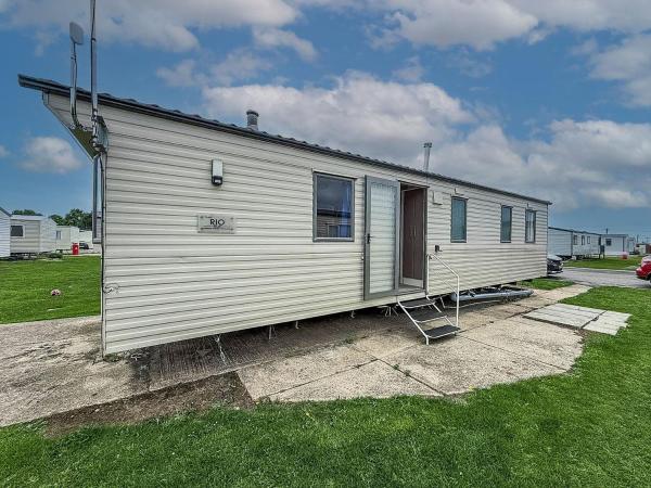 Great 8 Berth Caravan With Unlimited Wi-fi At Seawick Holiday Park, Ref 27213sw - Colchester
