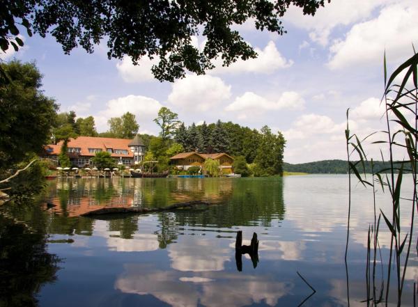 Romantischer Seegasthof & Hotel Altes Zollhaus - Mecklenburgische Seenplatte