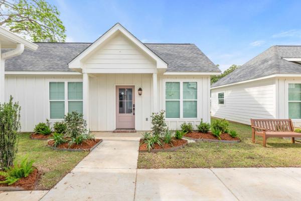 Fairway Cottage 2br Retreat Near Sportsplex - Lake Peigneur, LA