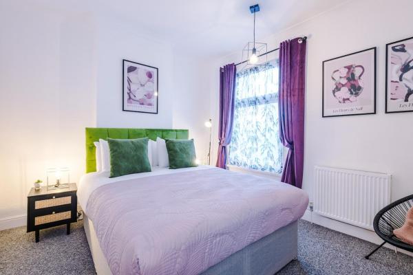 Foxton Manor - Stylish 3bed Retreat, Free Parking & Netflix, Wifi - Coventry