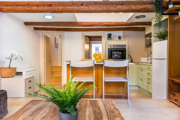 Fridays Flats Dreamy Duplex - Stylish Beach Loft - Sant Adrià de Besòs