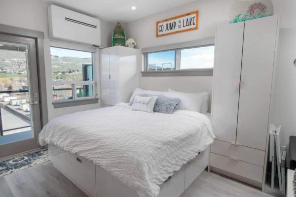 Top Floor Lakeshore Views Near Skiing - Vernon