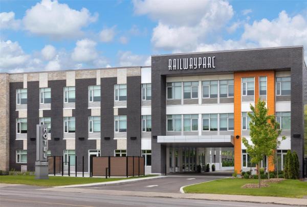 Hotel Railwayparc Montreal, Tapestry Collection By Hilton - Dorval
