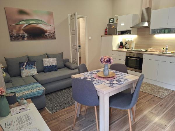 Fand Center Apartman - Hungría