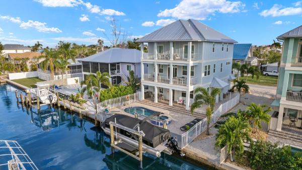 143 Catch And Relax- 5br Home With Pool & Spa! Home - Fort Myers Beach, FL