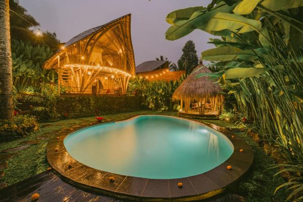 Balikayanas - Yumi House - Sidemen