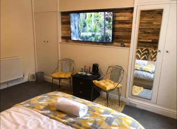106 Brynmill - Room 8 - The Mumbles