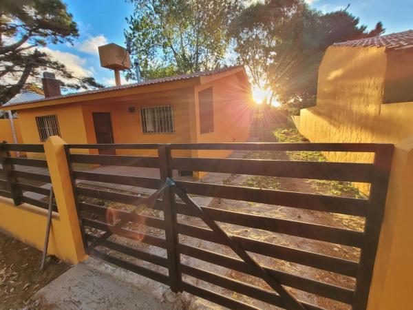 Casa Con Cochera Y Parrilla A 6 Cuadras Del Mar Ideal Familias - Mar de Ajó