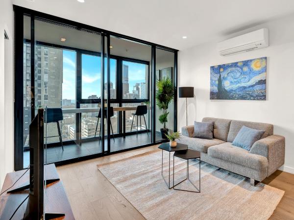 Prime Cbd Location - Modern Melbourne Apartment With Enclosed Balcony Free Tram Access - Melbourne