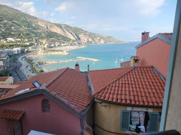 Rue Du Vieux Château - Beau F2 Avec Vue Mer Exceptionnelle - Refait A Neuf - Cap-d'Ail