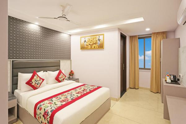 Hotel Mayfair Just A Minute Away From New Delhi Railway Station And Connaught Place - Haryana