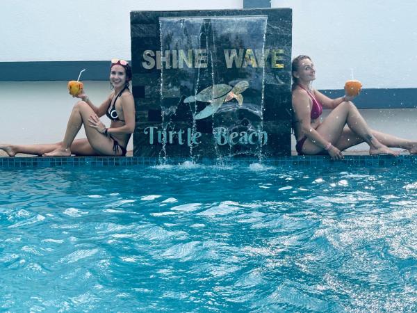 Shine Wave Turtle Beach - Sri Lanka