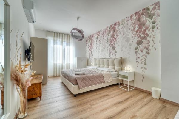 Casa Ginevra - Modern Design, King Bed & Terrace - Como