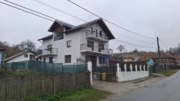 Casa Bella - Curtea de Argeș