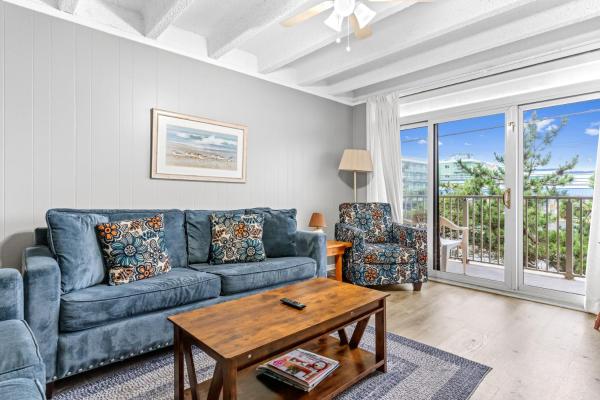 Family-friendly 3br Condo On 77th St Pool, Balcony & Walk To Beach - Ocean City, MD