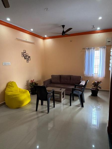 Entire 2bhk And A Garden Parking - Tiruvannamalai