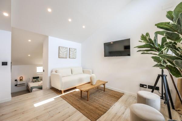 Bernabeu Roof Apartment In Madrid - Chamartín