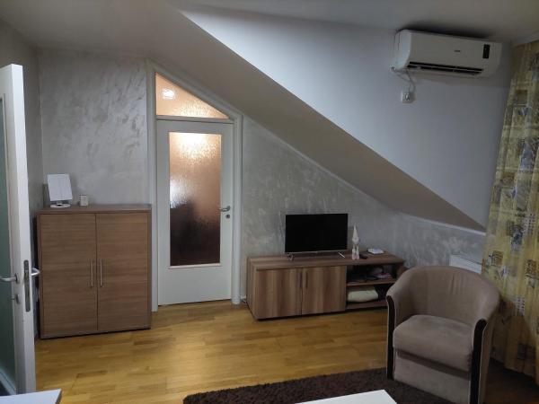 Central Deluxe Apartment - Újvidék
