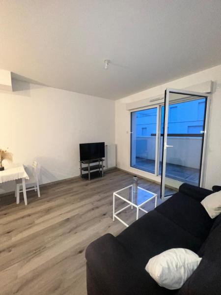 Bright Apartment In Cergy - Cergy