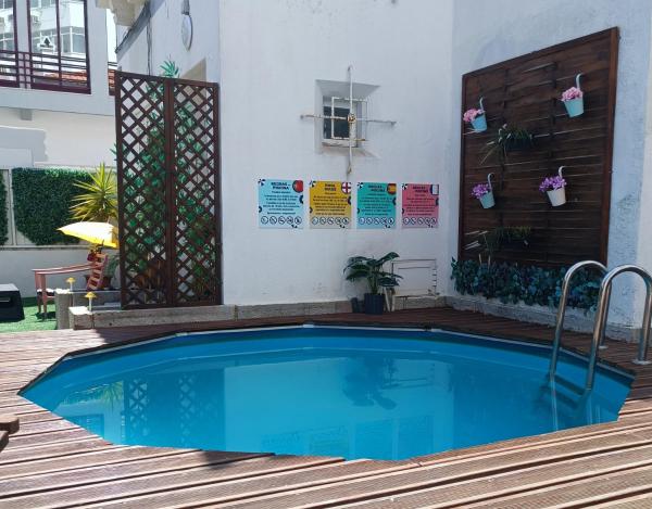 Happy Day Suite Hostel - Costa da Caparica