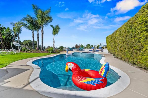 Socal Gem Pool, Spa, Games, And Scenic Views - Vista, CA