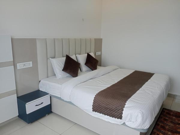 Avantika Hotel - Chintpurni