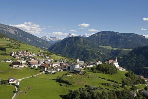San Pietro Dolomiti Small Budget Hotel - Val Gardena