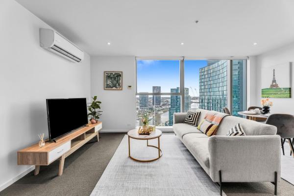 Gorgeous River & City Views 2b2b Free Parking - 