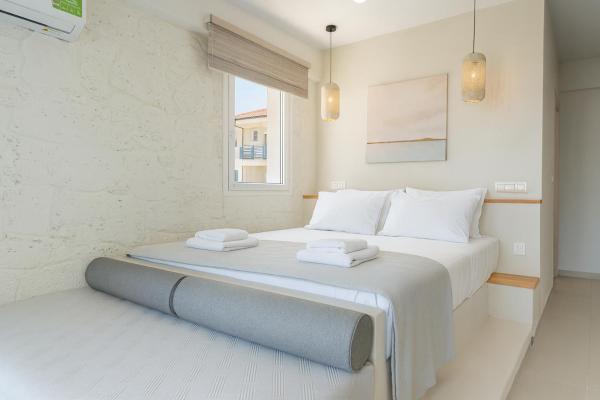 Gloria Luxury Suites - Касандрия