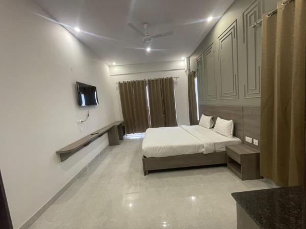 Hotel Royal Residency - Noida