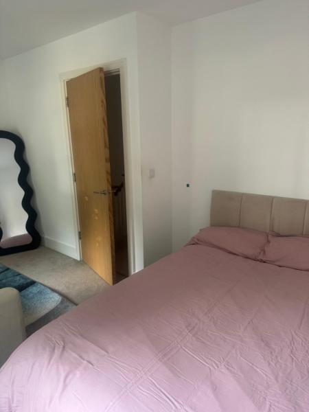 Bright And Spacious Double Room - Birmingham