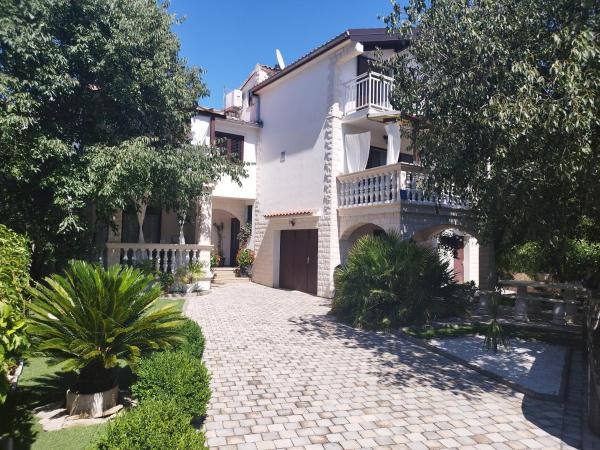 Apartmani Kraljević - Vodice