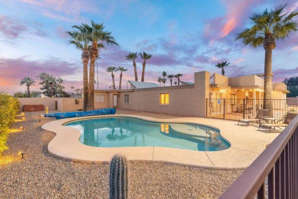 Luxury 3br Stay Heated Pool, Tennis, Games And Bbq - Phoenix, AZ