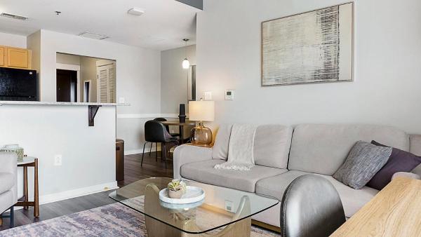 Canal Walk District Apartments By Landing - Mars Hill, IN