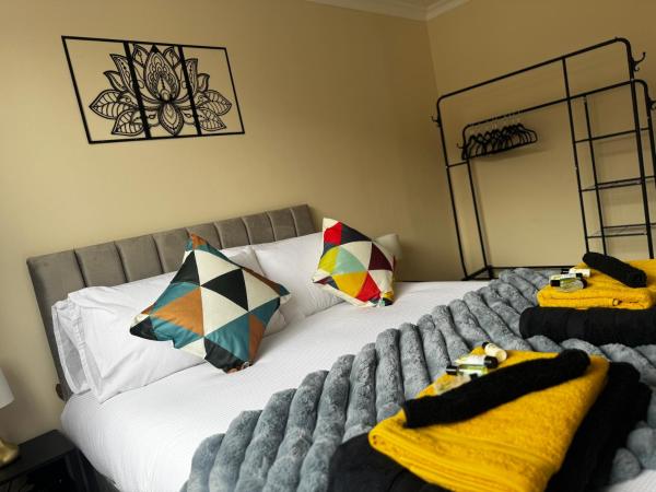 Bright And Spacious Home Within Walking Distance To Luton Airport And Amenities - Aéroport de Londres Luton (LTN)