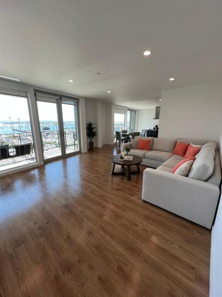 The Lavender-modern 2br In Downtown With Stunning Marina View - Azalea - Hollywood Park - San Diego