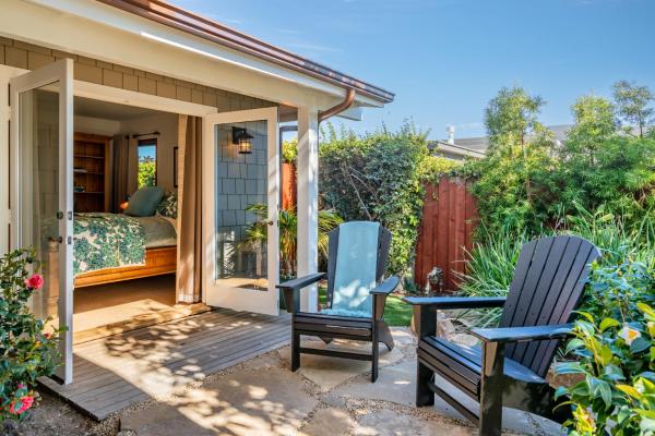 Tropical Retreat North By Paradise Retreats - Santa Barbara, CA