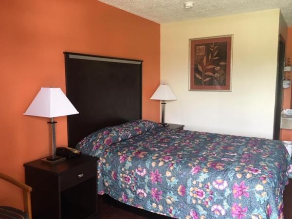 Regency Inn And Suites Bay City, Texas - Bay City, TX