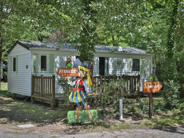 Mobil-home Avec Terrasse - 4 Pers, 2 Ch - Api-1-52-451 - Aizenay