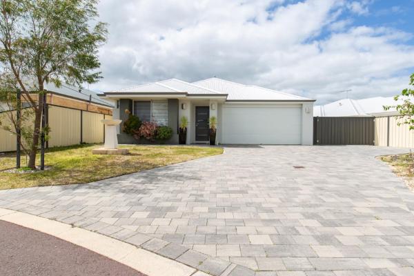 Be Wowed By Bayou Family Fun By The Beach - Busselton