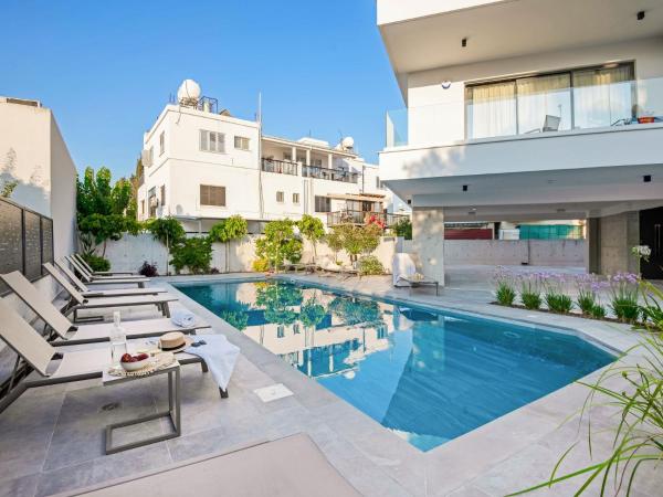 Sanders Olive - Paphos